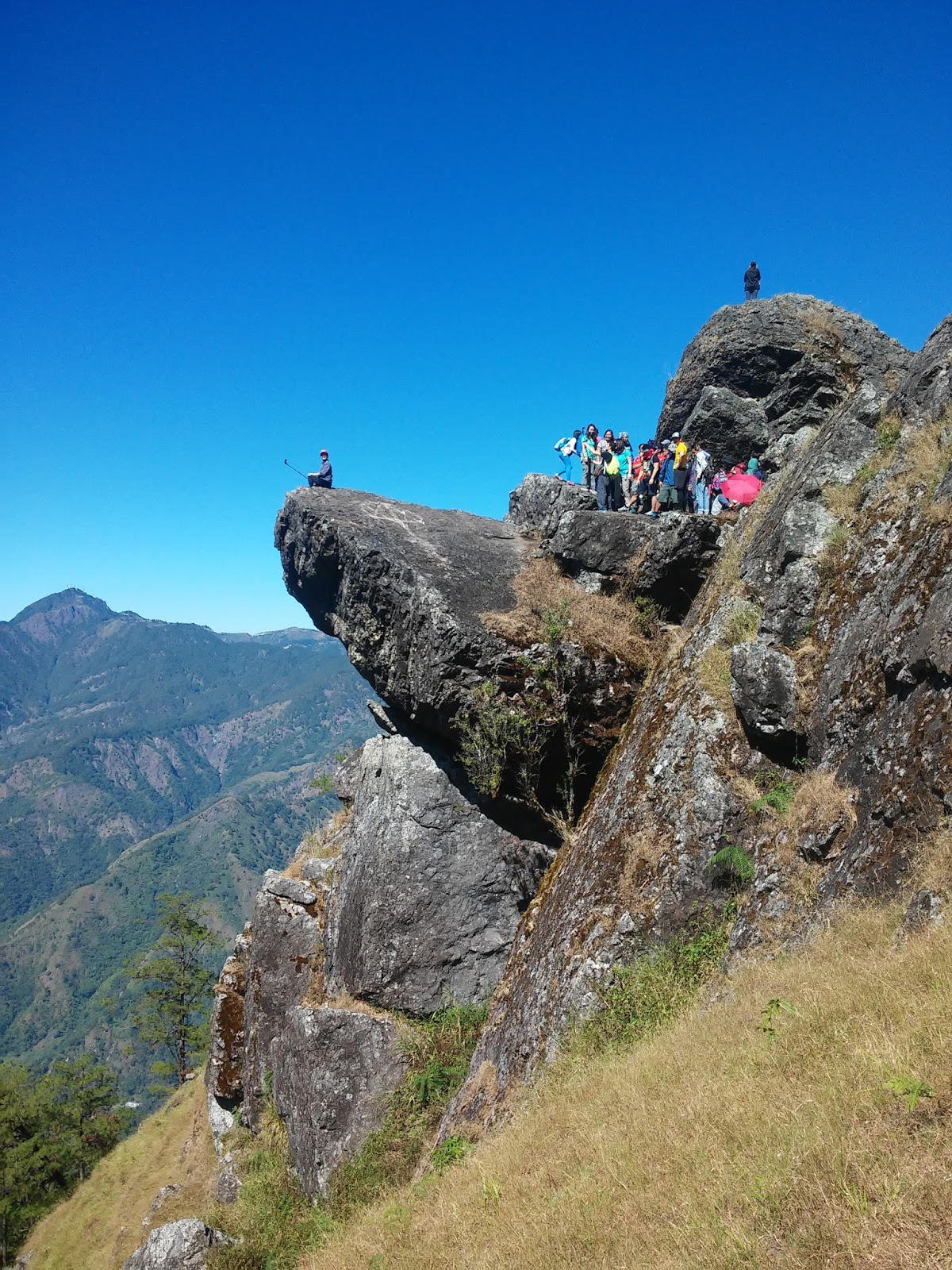 Mt. Ulap Eco Trail Travel Guide - moredantravels