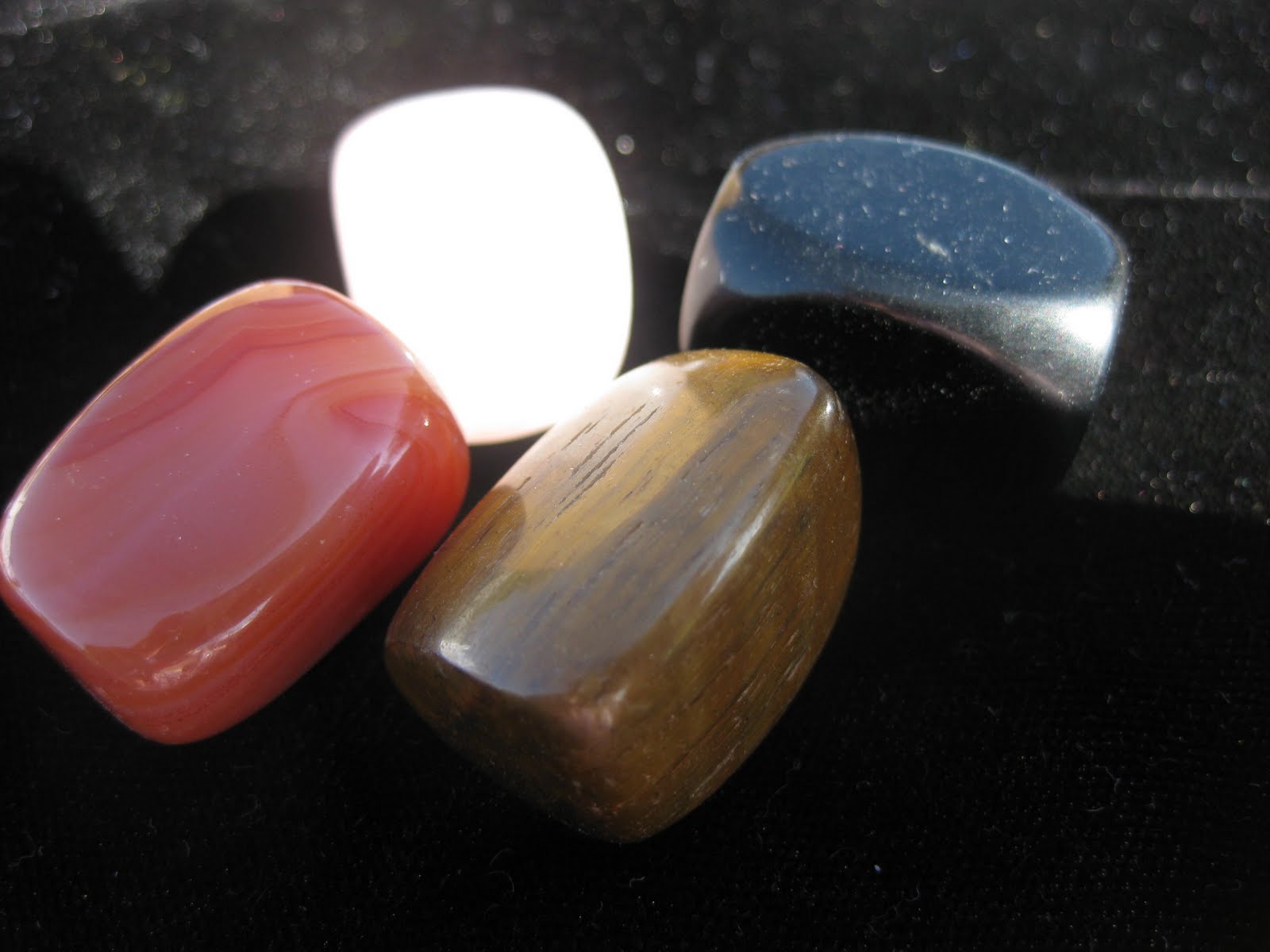 Archanges & Protection: Les pierres en magie J-K-L