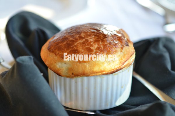 Eat Your City: La Ronde revolving restaurant in Crown Plaza Chateau ...