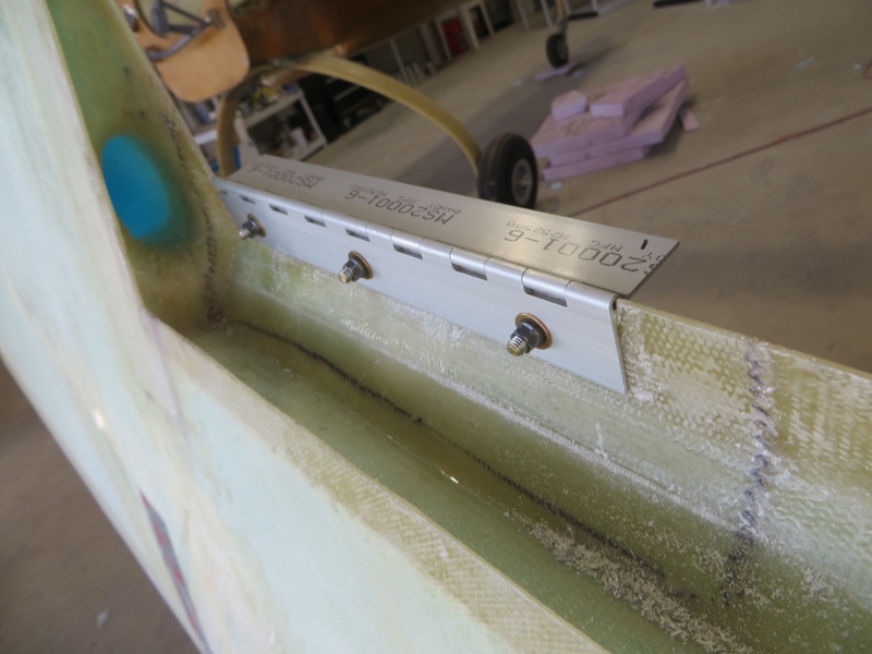 The Long EZ Build: Aileron hinges and install