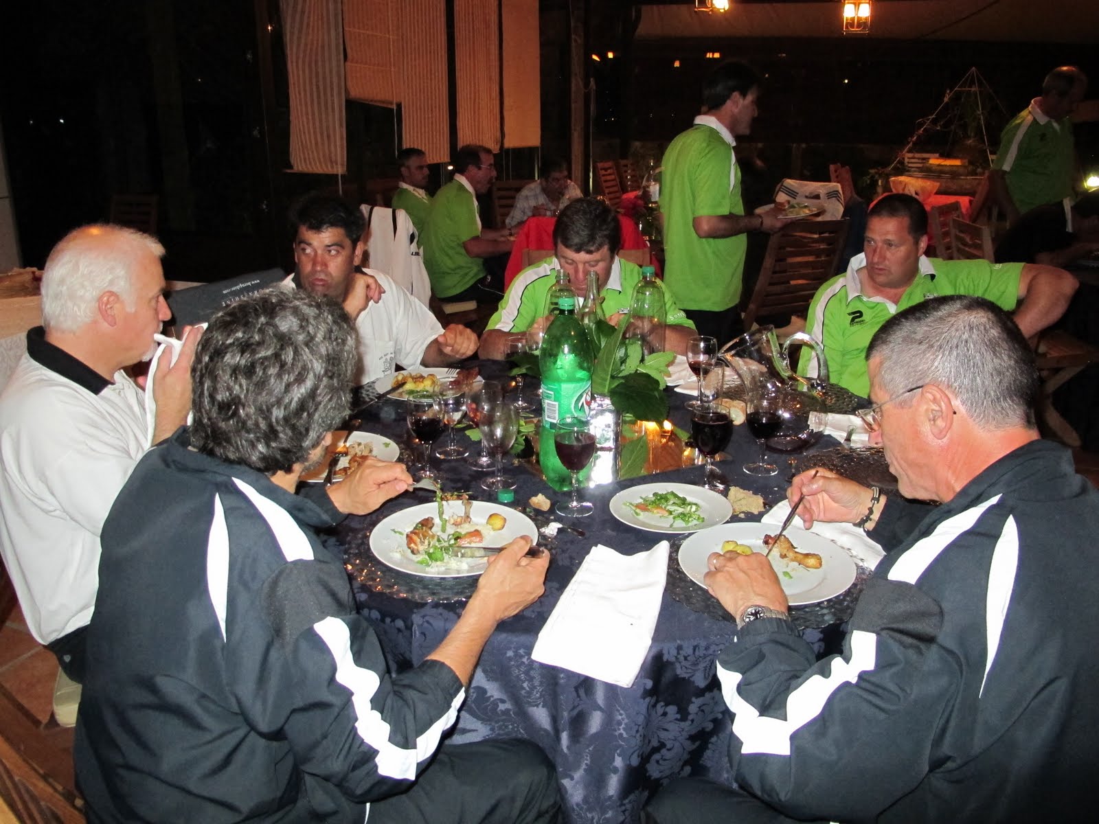 VETERANOS DO GRUPO DESPORTIVO DE OLIVEIRA DE FRADES: GDOF 2 - ESMOJÃES 1