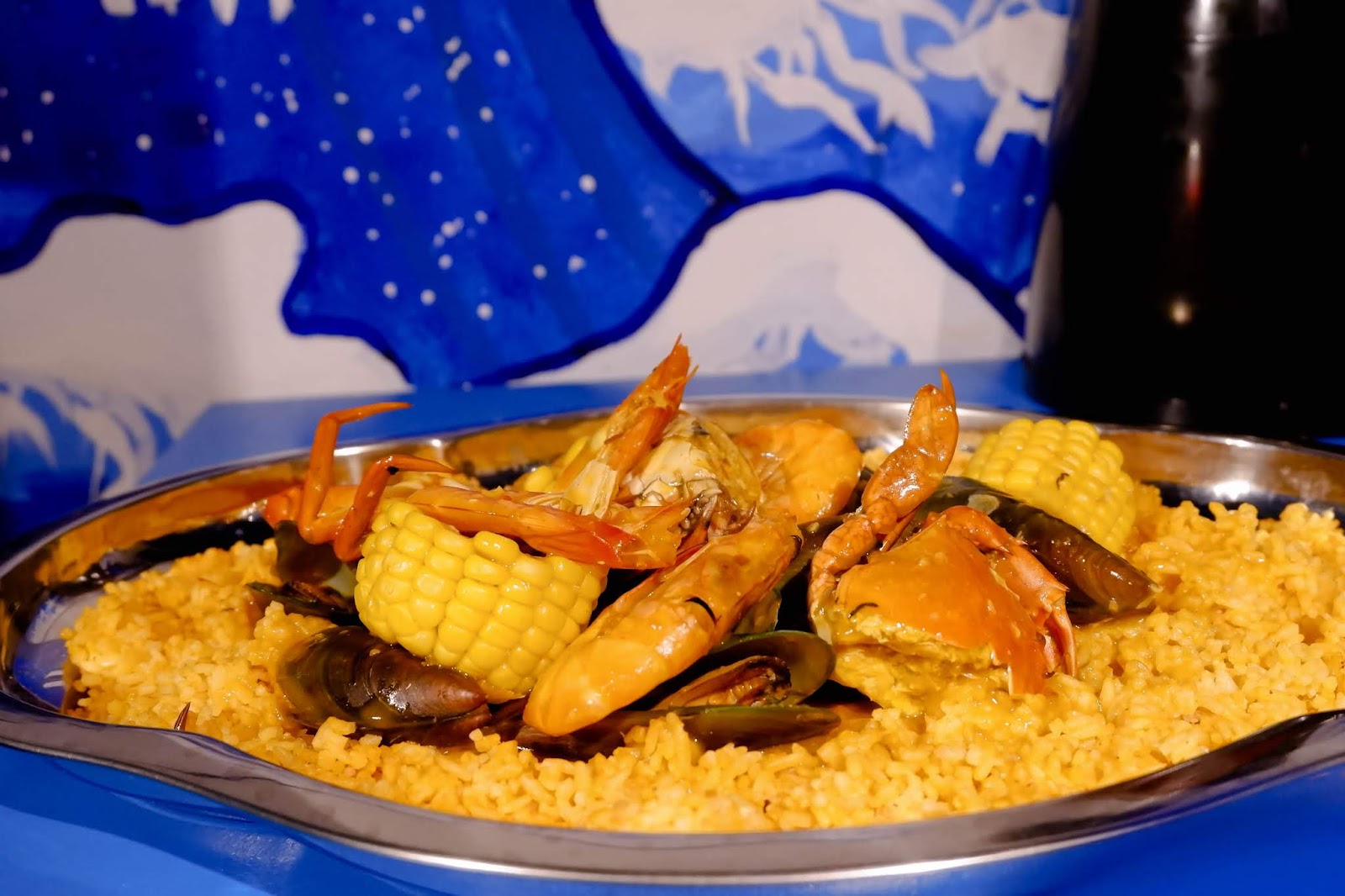 GIANT BUTTERFLY SQUID FROM ABOVE SEA LEVEL REVIEW