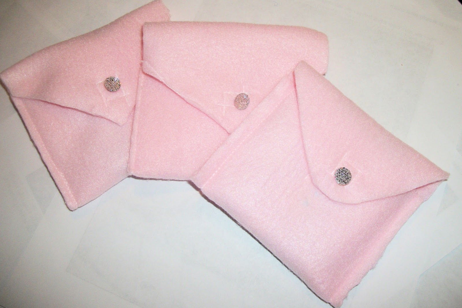 Lyndi's Projects: Easy Felt Envelope Pouch