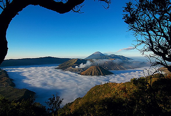 esti hidayanti: GUNUNG MAHAMERU