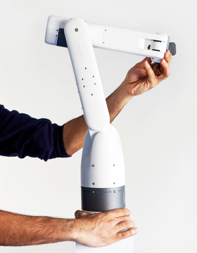 Futurix: Automata Eva, il braccio robotico low cost