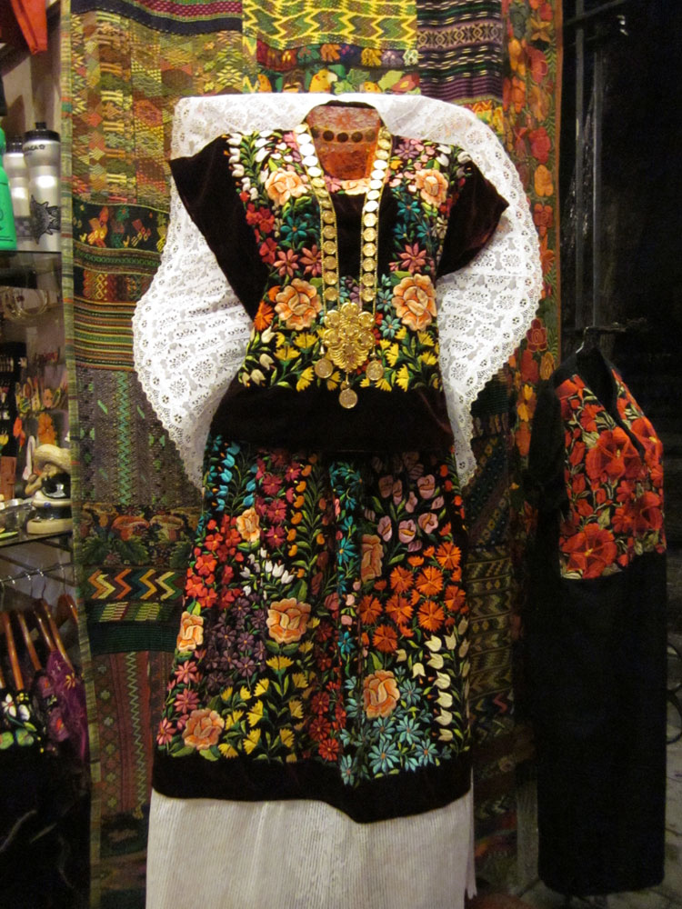 Etnico Textiles Tipicos Oaxaca: Huipiles/Huipiles