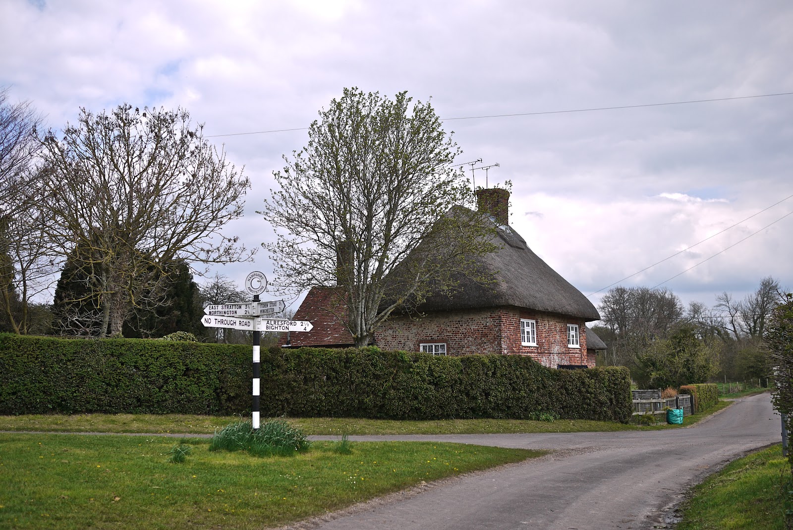 Walking in the country: Brown Candover to Abbotstone (Wayfarer's Walk 10)