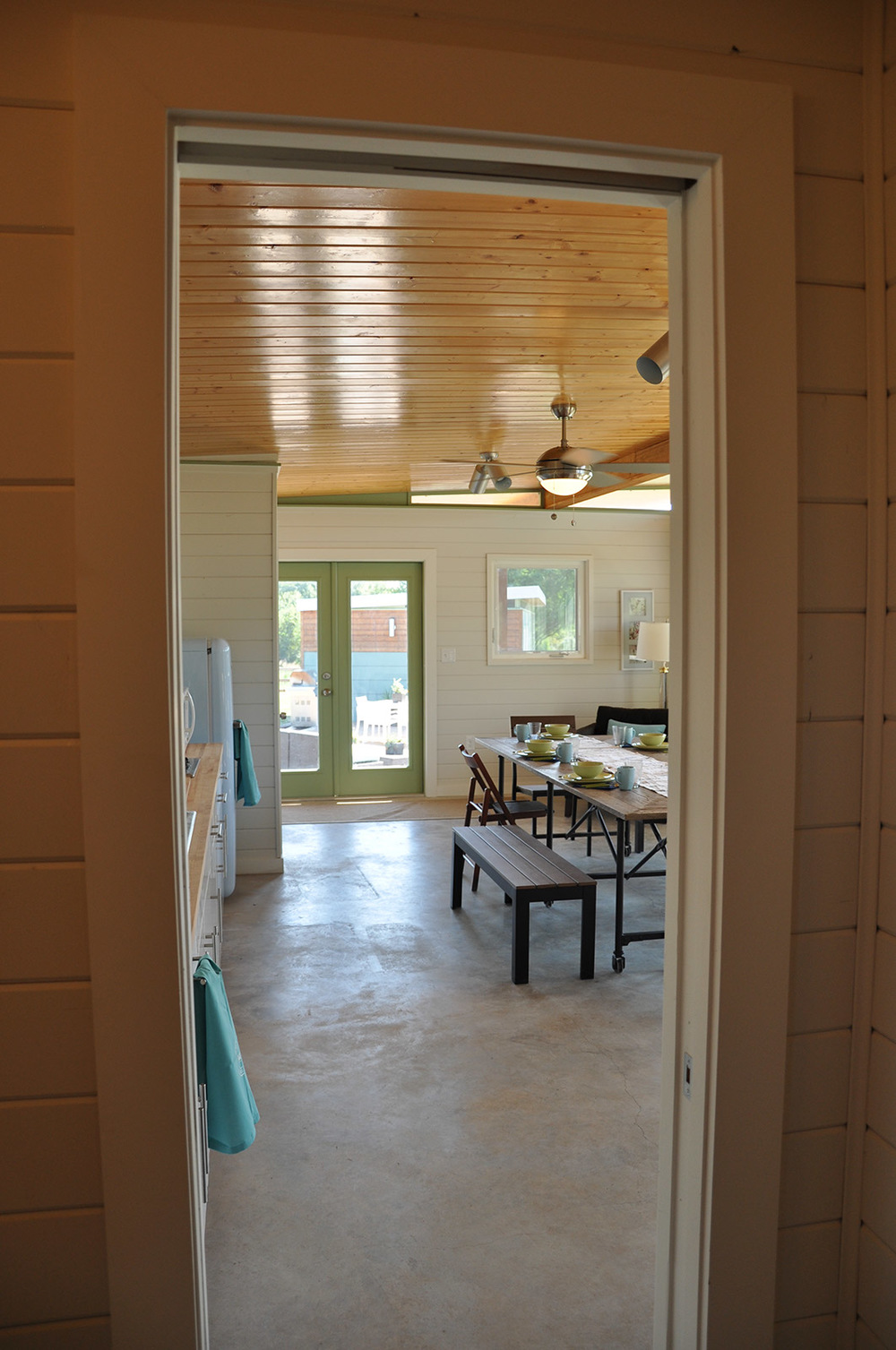 TINY HOUSE TOWN: Modern Cabin Compound