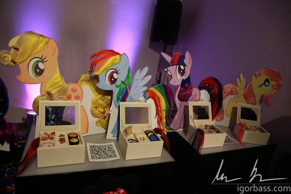 Equestria Daily - MLP Stuff!: Higher Quality Comic Images + Confirmed ...