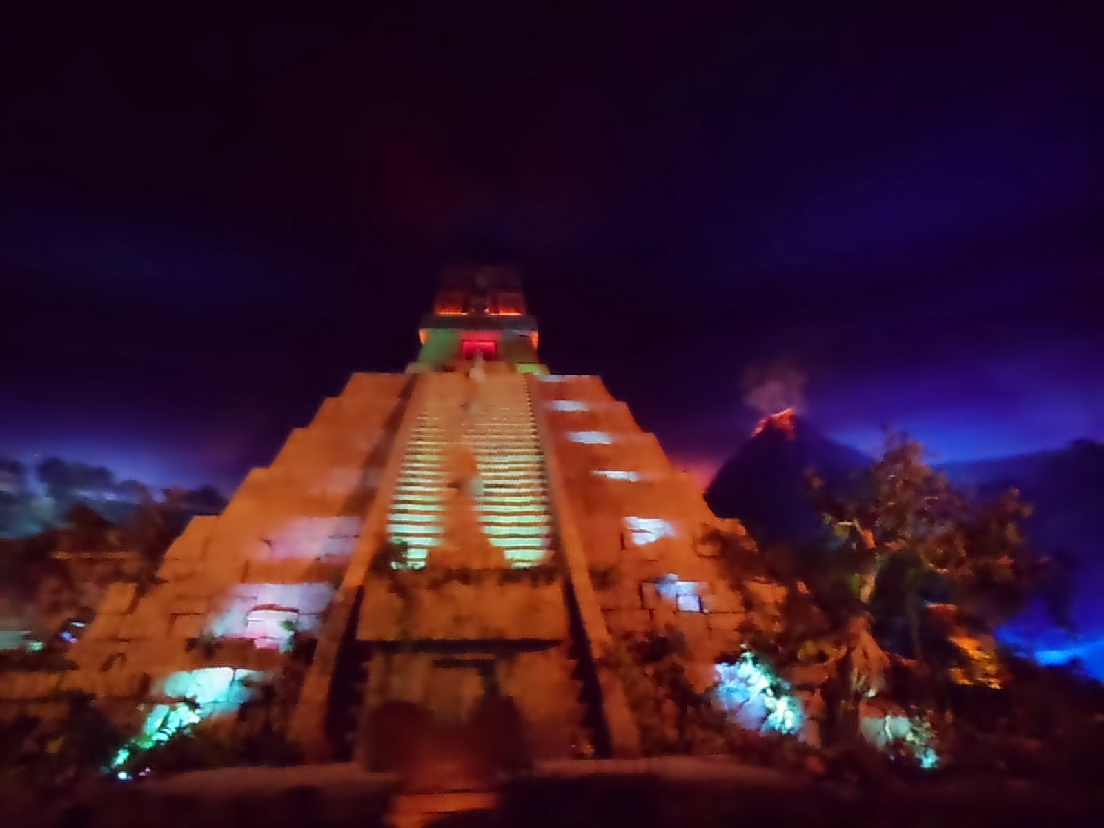 Memories of a Modern Mommy: Disney World-EPCOT!!!