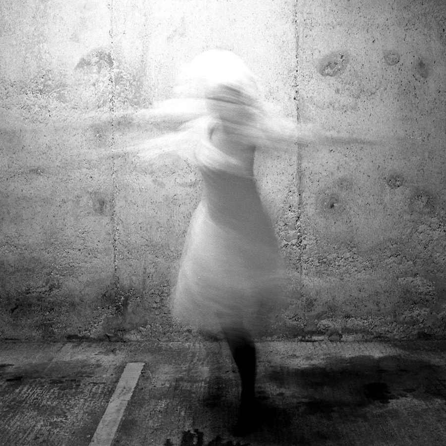 Vicsmuse: Photographer Francesca Woodman