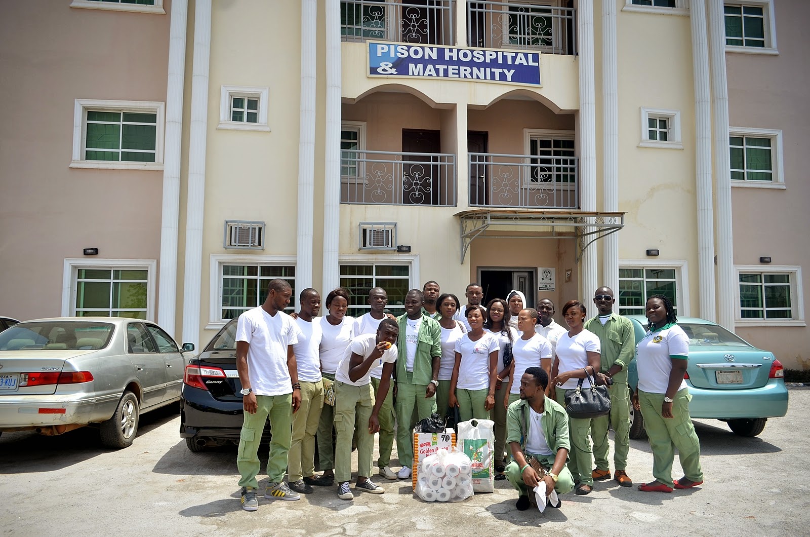 Editorial CDS Abuja: (PICTURES) EDITORIAL BOARD CDS VISIT TO KINGS CARE ...