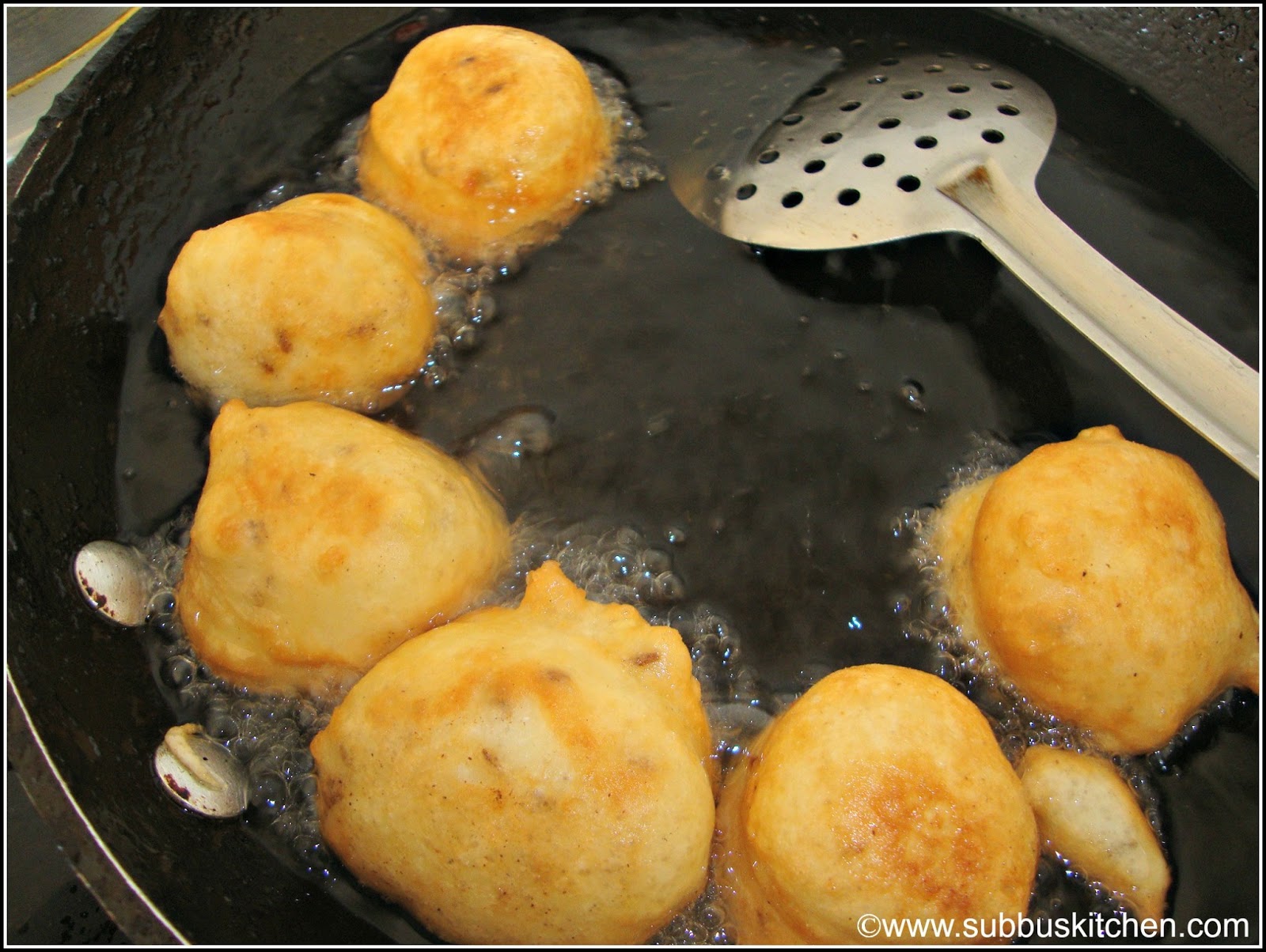 YOUR EASY RECIPES KITCHEN : MYSORE BONDA (Mysore Bajji) South Indian ...