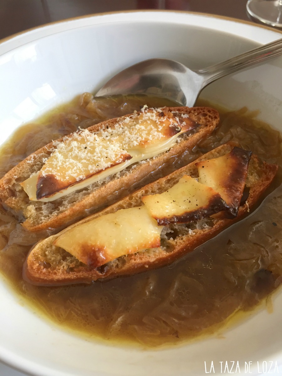 Sopa de cebolla tradicional - Receta francesa | La Taza de Loza