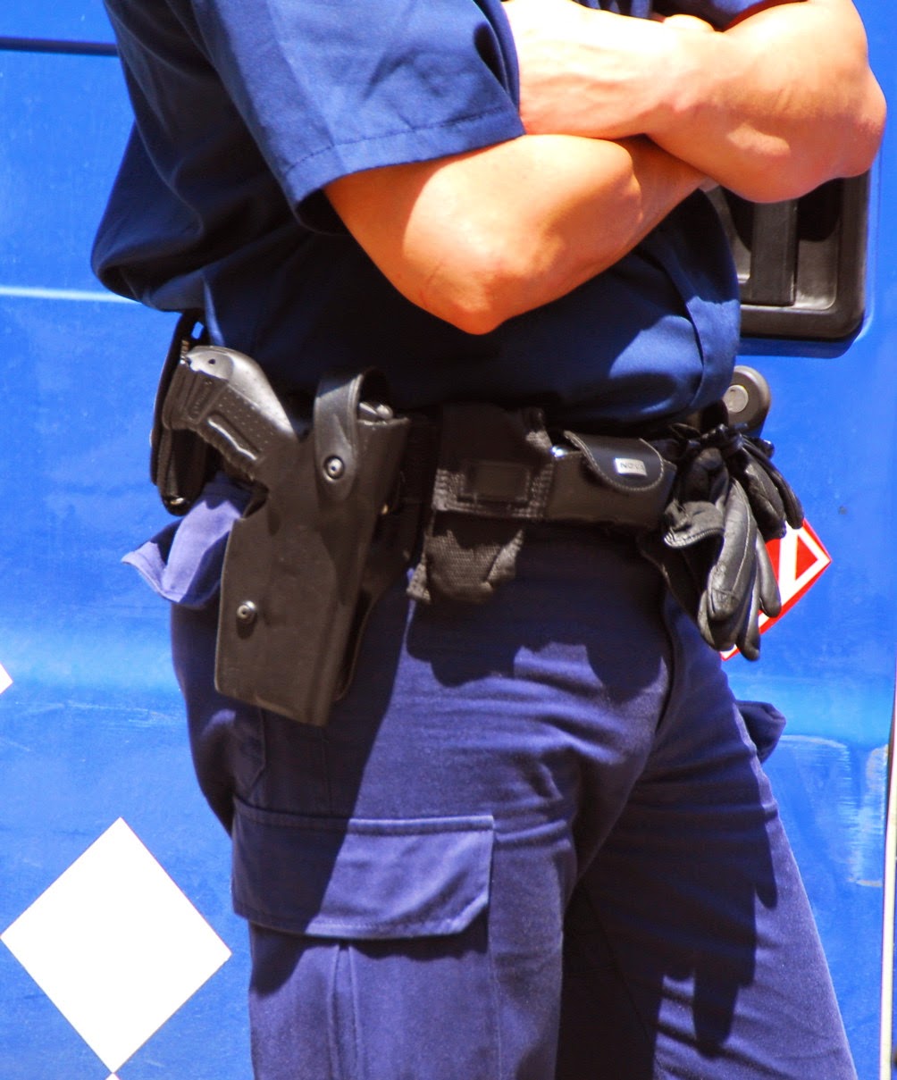 WoWhoTTT: Police Bulges