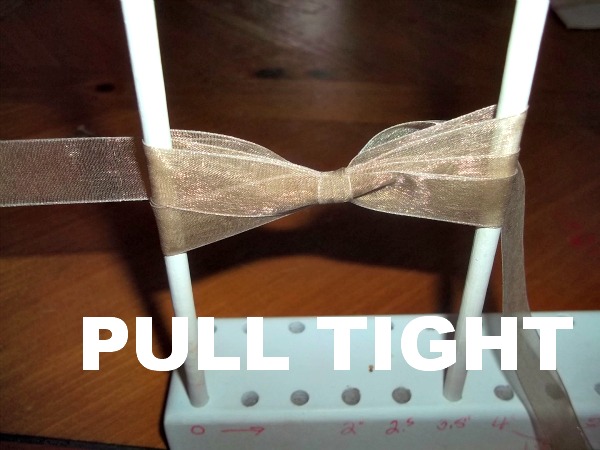 Through The Looking Glass: Butterfly Bow Tutorial!