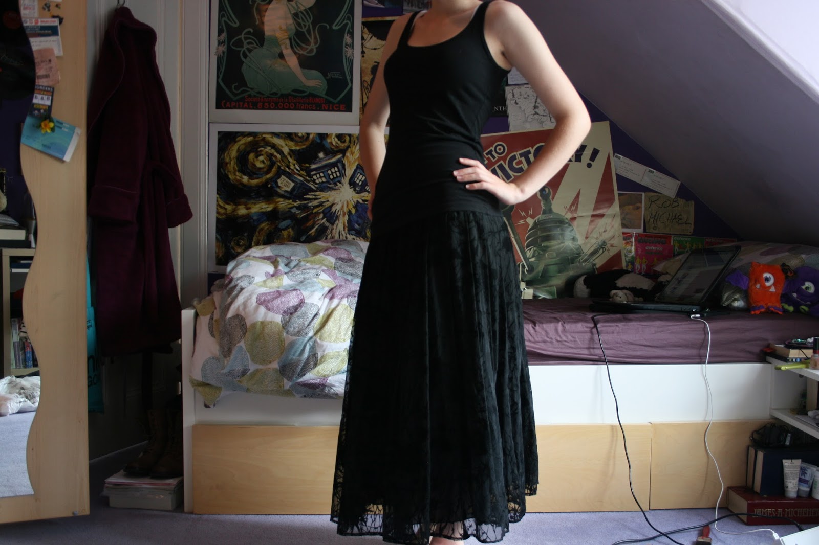 An Honest Drug: Wardrobe Feature: Vintage Skirt