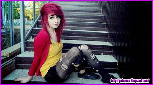 Pelo Emo: Pelo Morado | Emo Agosto 2014