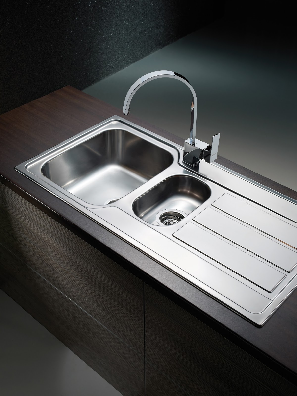 Electrocasnice incorporabile, chiuvete inox si granit, vase de gatit