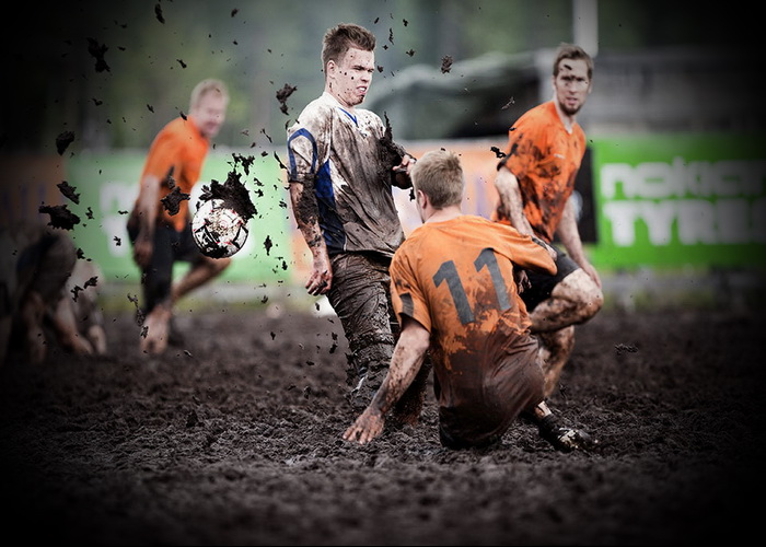Football News: Football in the mud