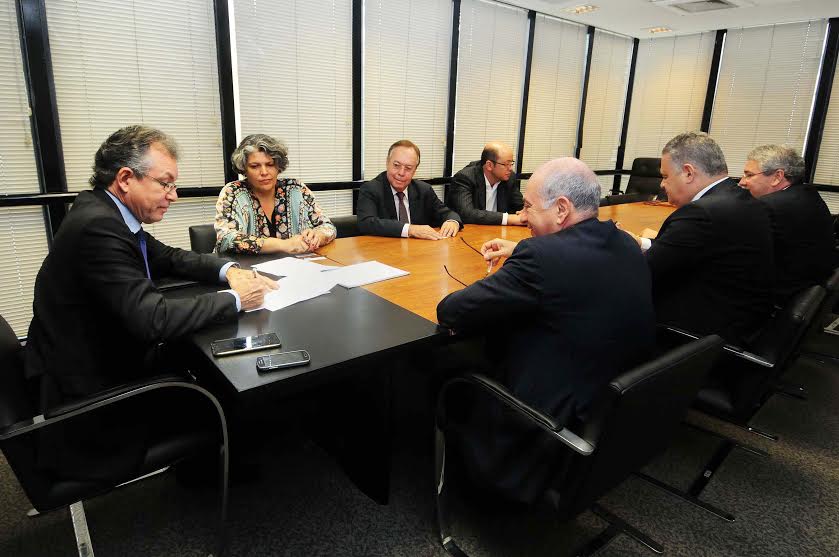 O Corvo-Veloz | Quem lê, sabe primeiro | sebasfilho@gmail.com: FORTLEV ...