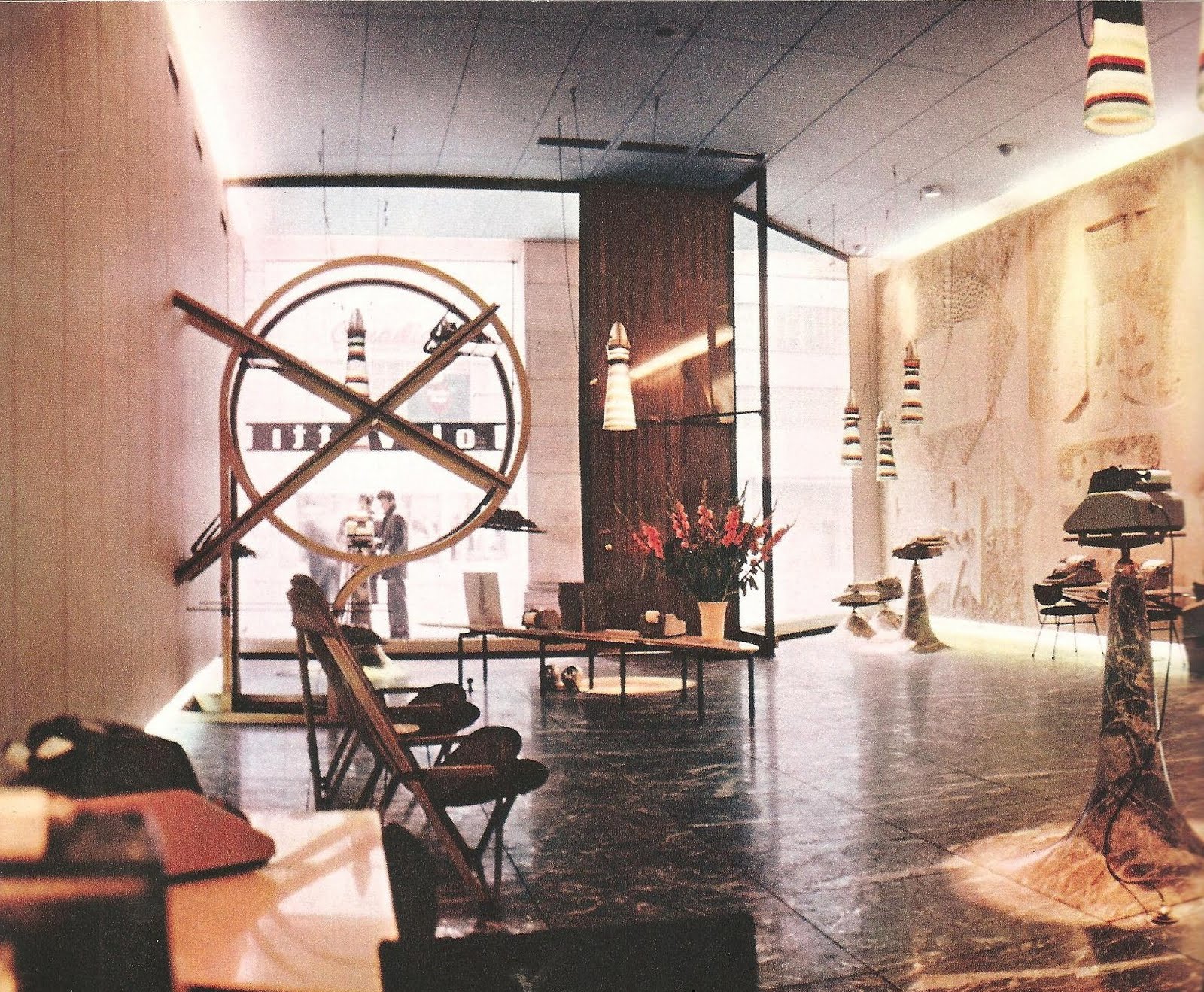 oz.Typewriter: The Olivetti Portable Typewriter That Stopped New York