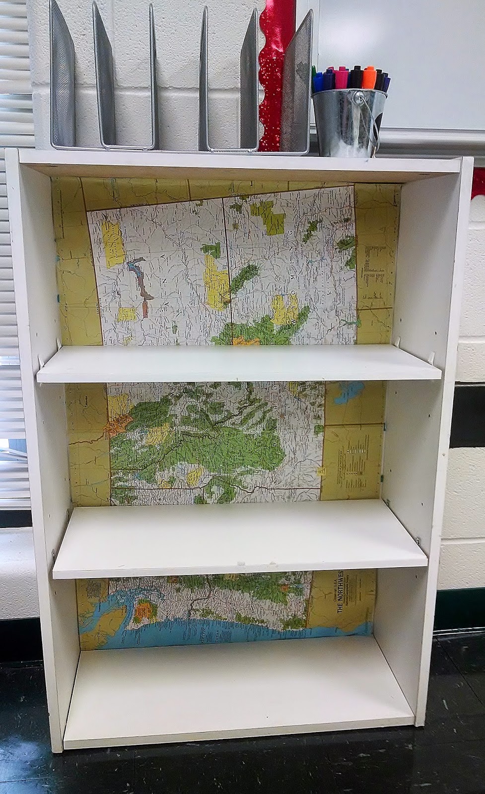 The Savvy Schoolteacher: Travel-Themed Classroom