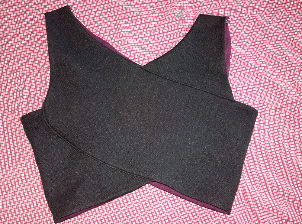 Sew Scoundrel: DIY criss-cross crop top (tutorial)