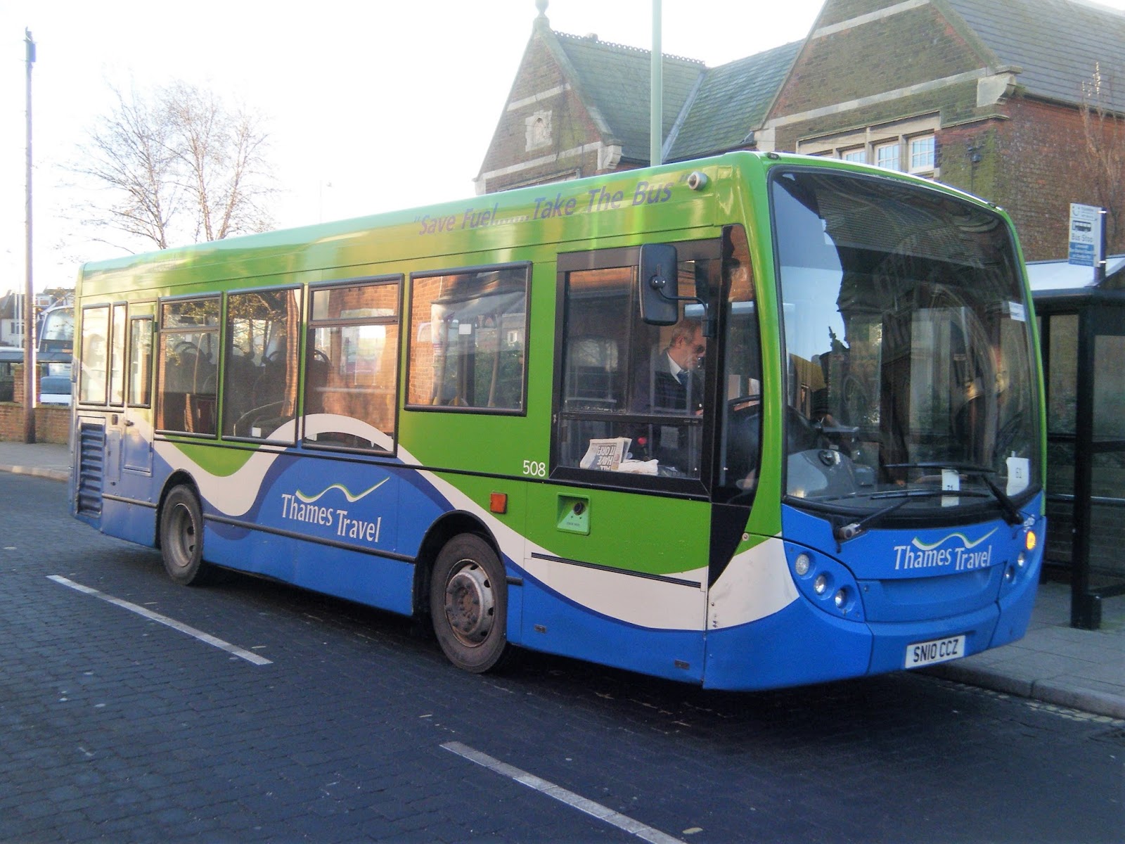 East Norfolk (& East Suffolk) Bus Blog: Thames Travel Enviro200 on the 61