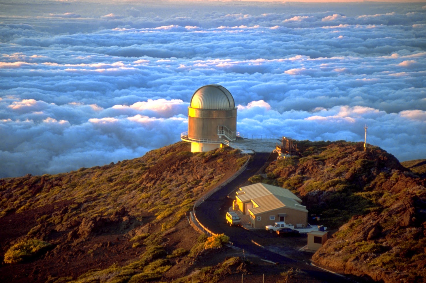 1_1.UNIVERSO: EL OBSERVATORIO DEL ROQUE DE LOS MUCHACHOS EN LA PALMA