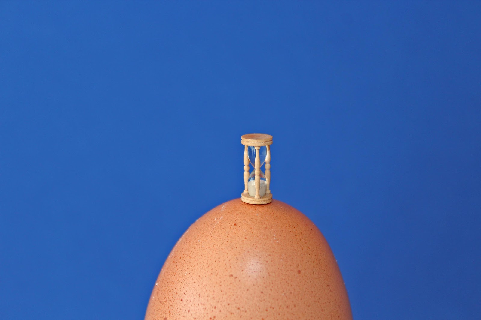 David Edwards Miniatures: 1/12th scale eggtimer turned in boxwood. Yes ...