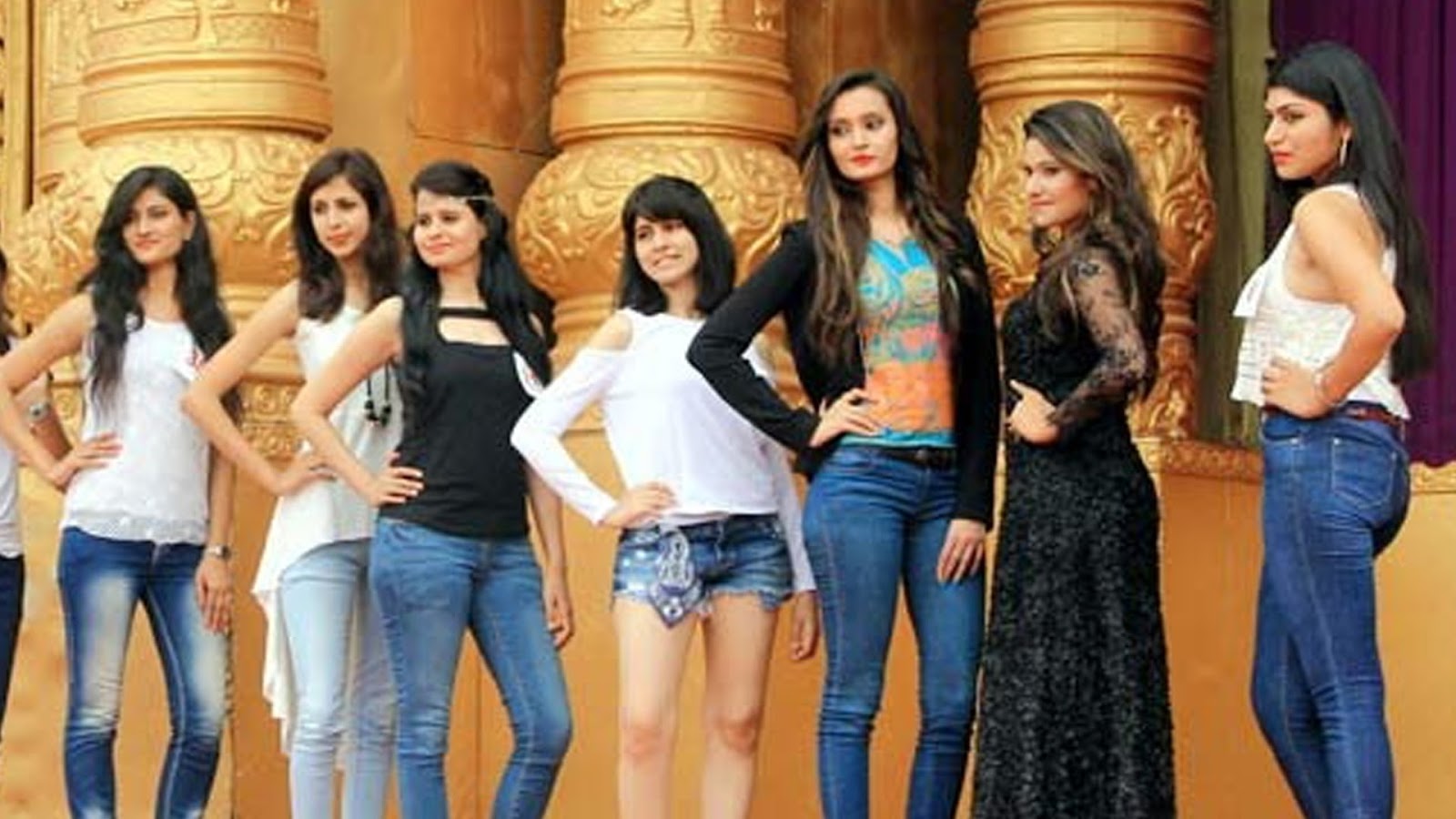 Beautiful models of models showing in the first audition round of Miss ...