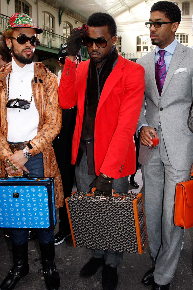 TopTrans Entertainment: Logo Mania Makes a Fashion Comeback