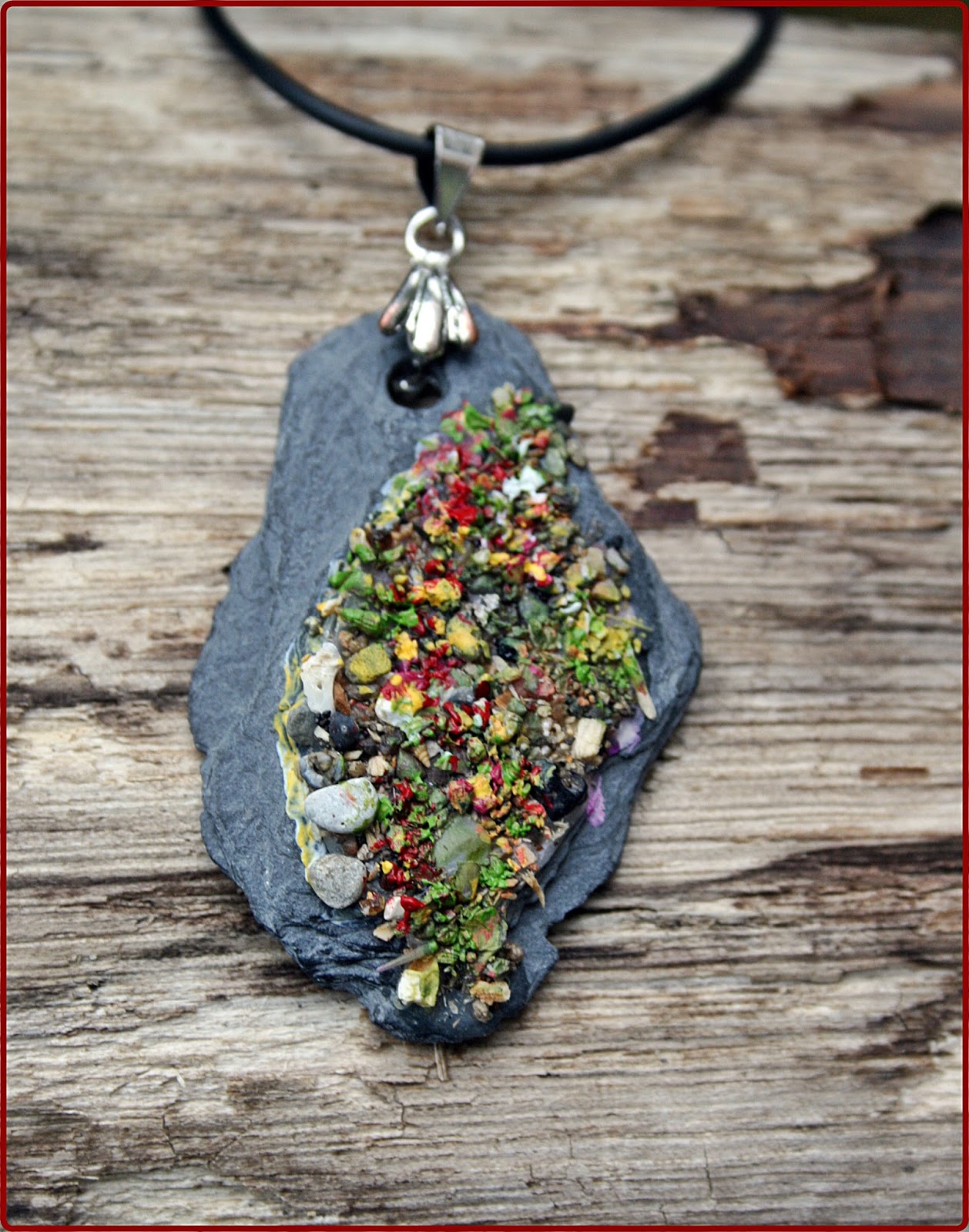 En el Mundo de Joly: NUEVOS DISEÑOS DE COLLARES Y PIEDRAS LOS ESTONES!!