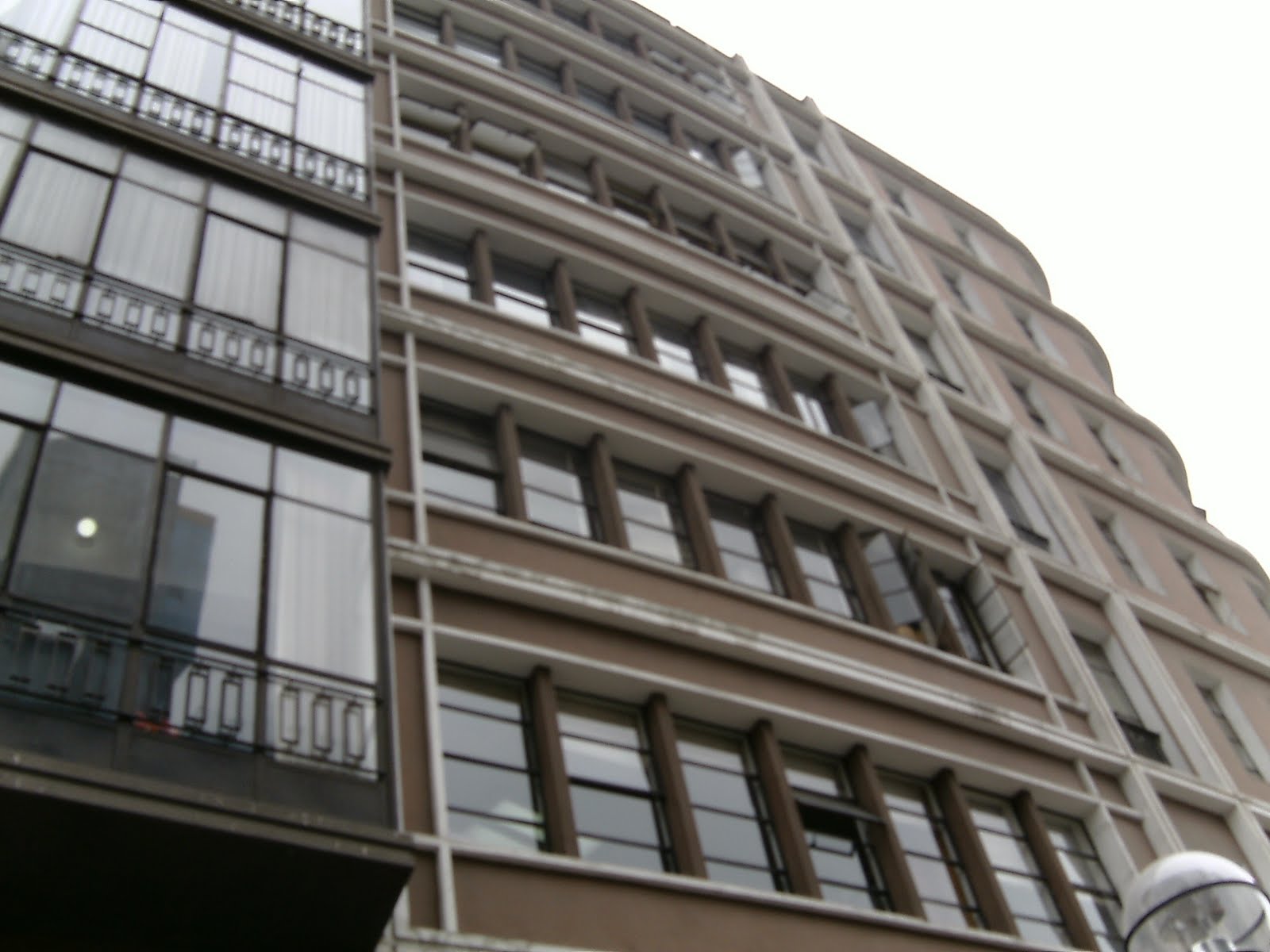 arquitecturavillavisencio: Seoane Ros e seu edifício da Diagonal: na procura da gentileza urbana