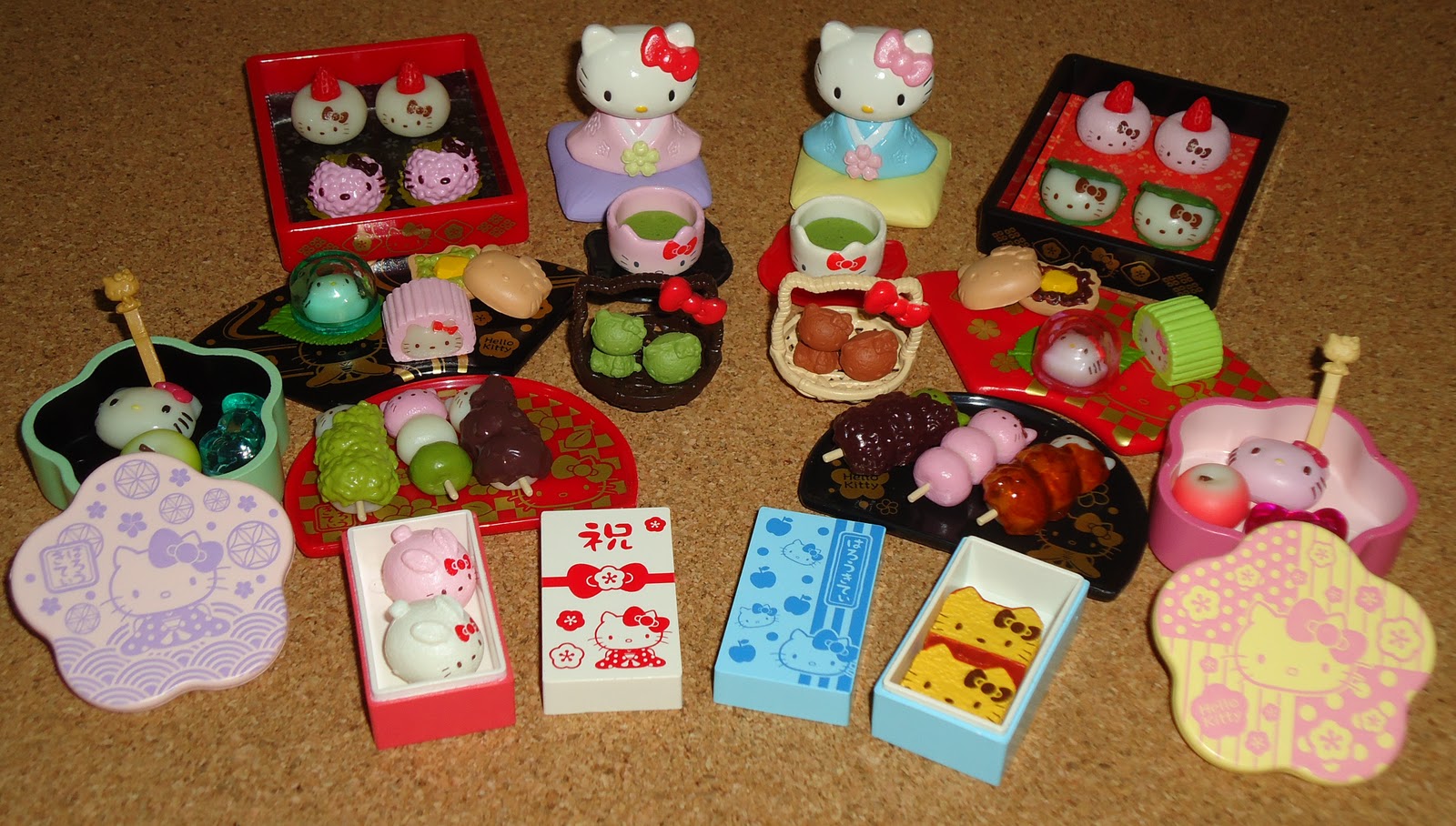 Hello Kitty Karma: Yummy Hello Kitty food Display set