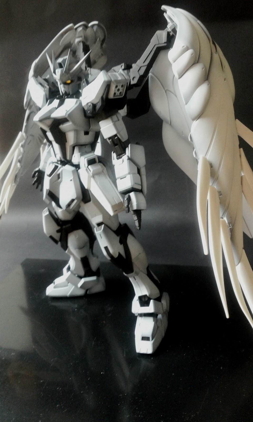 Custom Build: 1/100 Wing Gundam Striker