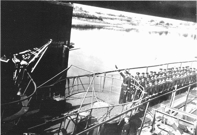 Type IX-C 1/32 scale/Type IX-C 1/72 scale: U-889 Type IX-C/40