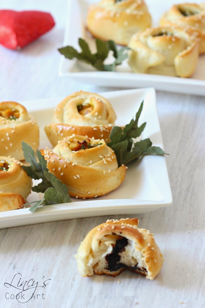 Rose Rolls ~ Lincy's Cook Art