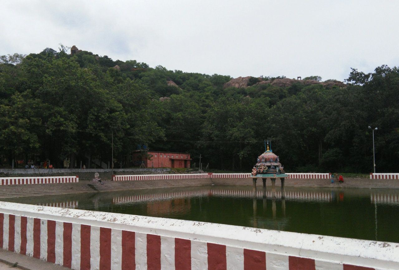 Tamilnadu Tourism: Vilvanatheswarar Temple, Thiruvalam, Vellore