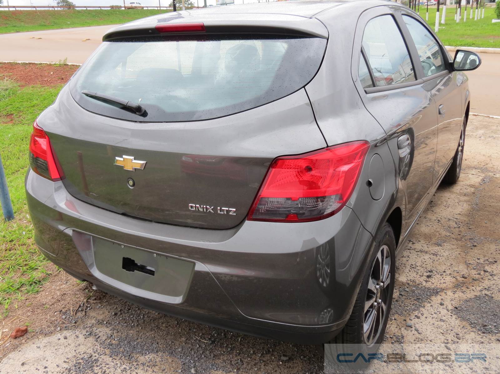 Chevrolet Onix LTZ 2015 Automático - preço e consumo