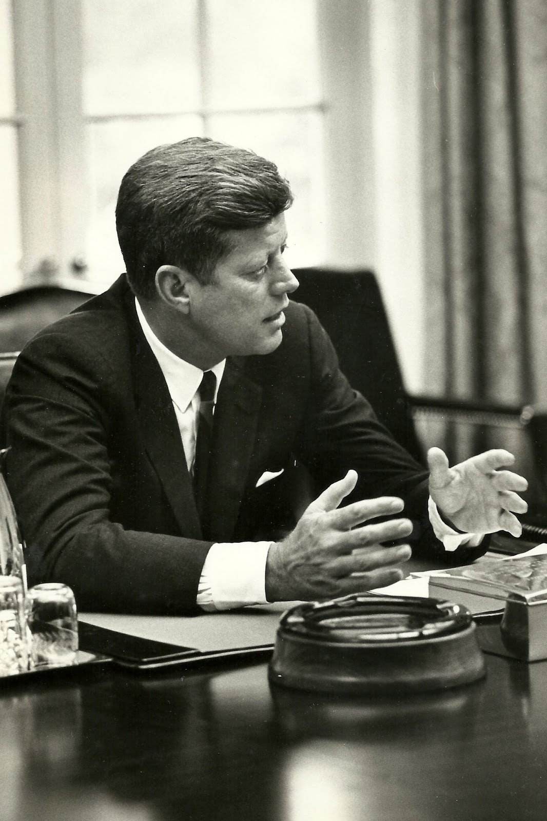 Connecting.the.Dots: Face to Face with JFK at His Peak