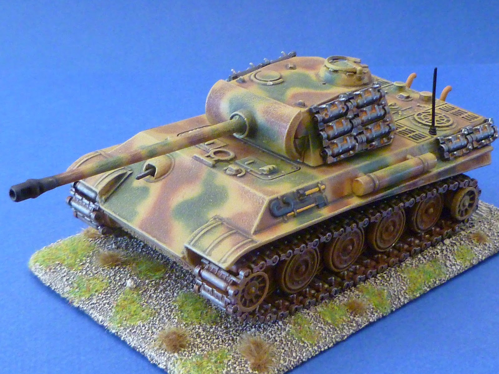 Septimanie Figs: Char Panther Ausf.G (Stahlrollen) Solido repeint (III)