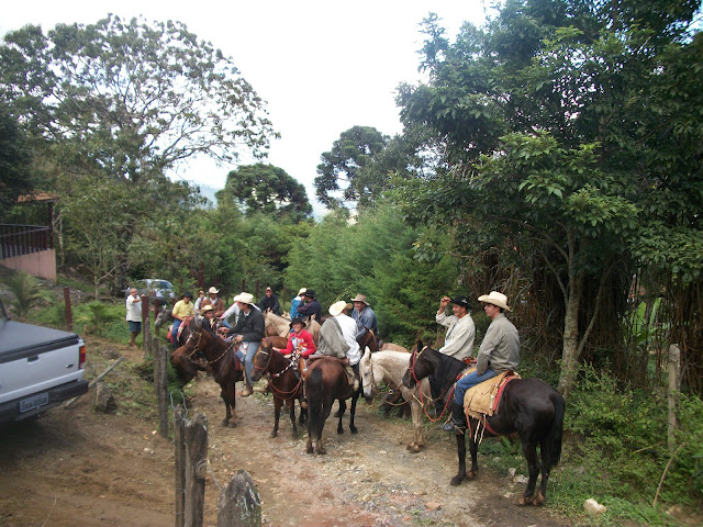 PÉ NO TRECHO - CAMINHO DO OURO, OPULÊNCIA, ESCRAVIDÃO, RESISTÊNCIA ...