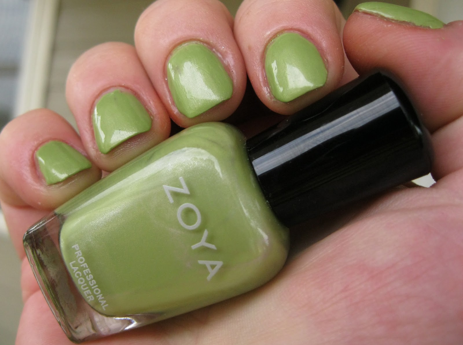 Lacquer Slacker Liz: A Bevy of Zoya Swatches (picture heavy)