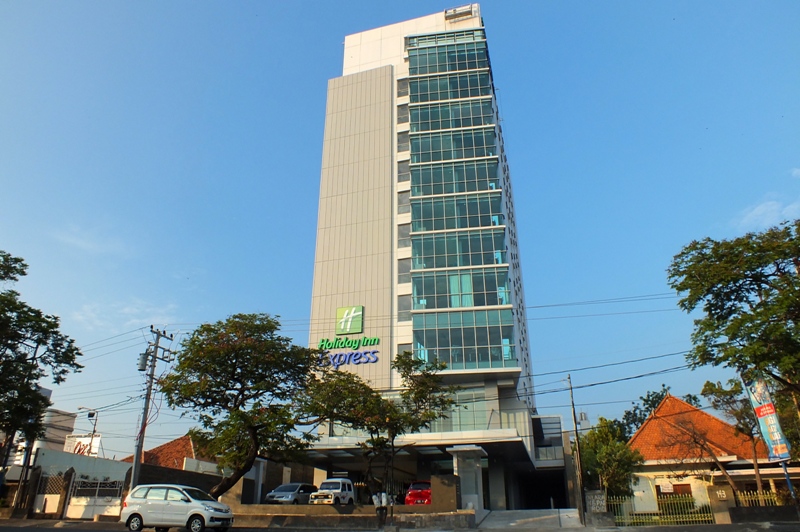 Proyek Holiday Inn Express Hotel Semarang ~ Pamboedi File's