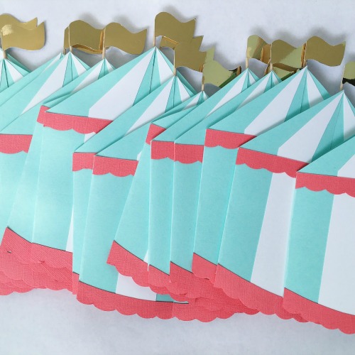 DIY in the Forest: CIRCUS TENT INVITATIONS