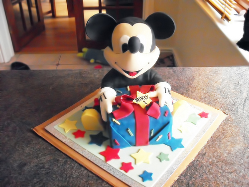 Reteta de acasa: Tort Mickey Mouse