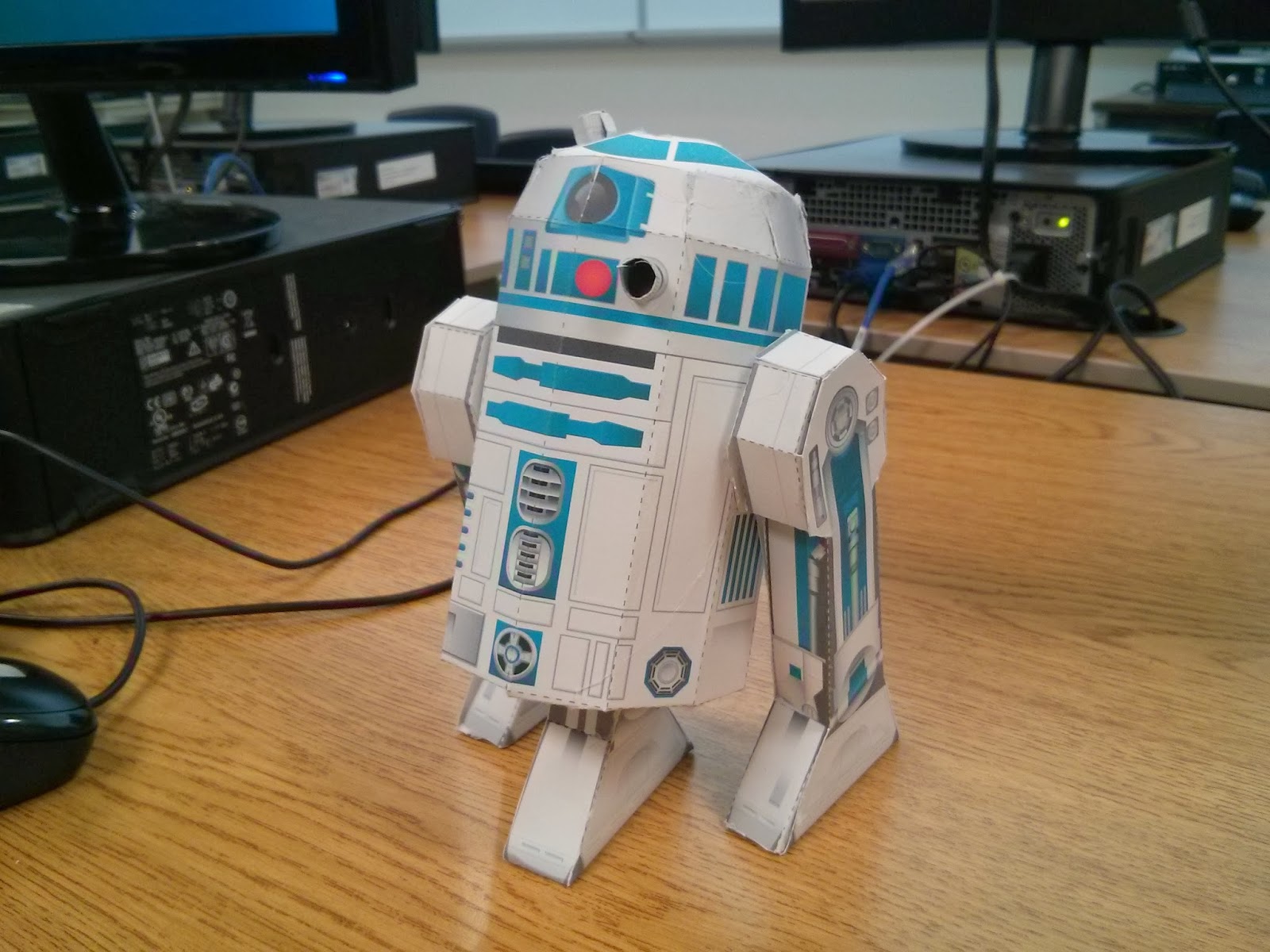 Robotique: Papercraft R2-D2