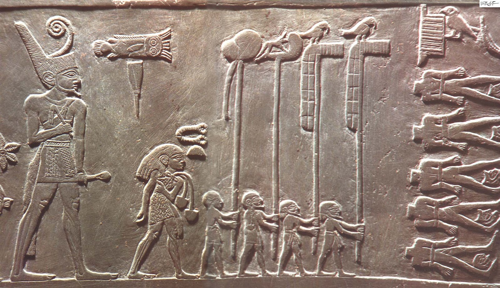 Your Guide To The Egyptian Museum : Narmer Palette